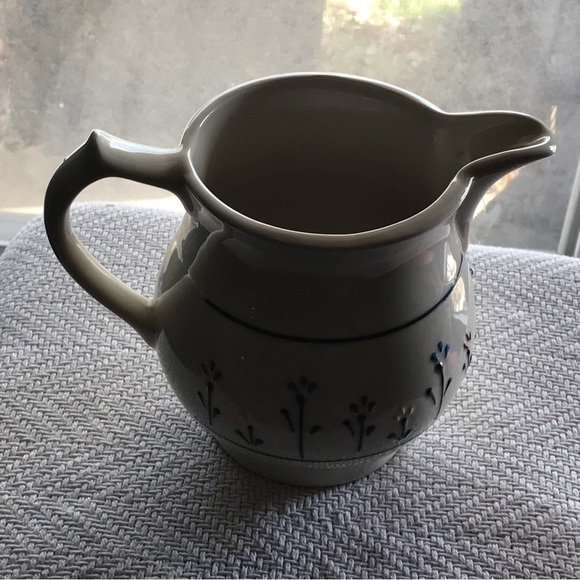 Hartstone | Kitchen | Hartstone Pottery Pitcher Made In The Usa | Poshmark